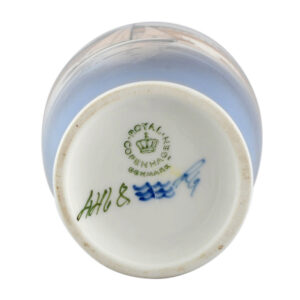 How To Identify Antique and Vintage Vases